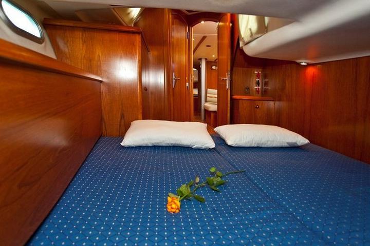 Najem jadrnic jadrnica Sun Fast 43, Split, Hrvaška